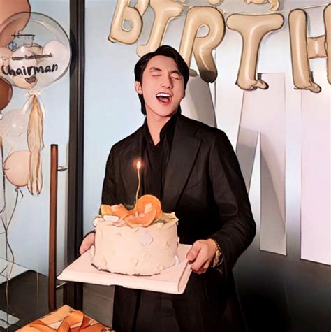 Sơn Tùng M TP đăng ảnh mừng sinh nhật Saostar vn