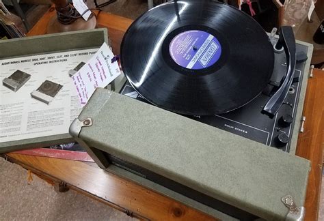 K And R Antiques Vintage Classroom Record Player 80 Ewc