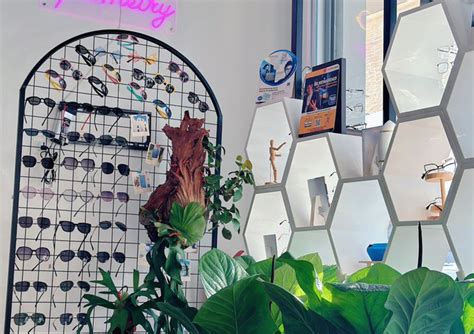 Isight Optometry Spectacular Group