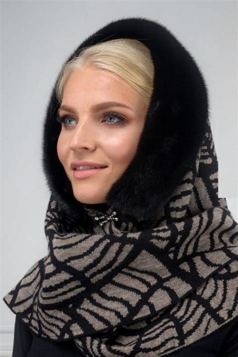 Чёрный норковый капор на шерсти