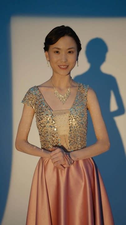 Сізді алып қашқан кезде табалдырықта жатқан әженің үстінен қалай секіріп өтуге болады Youtube