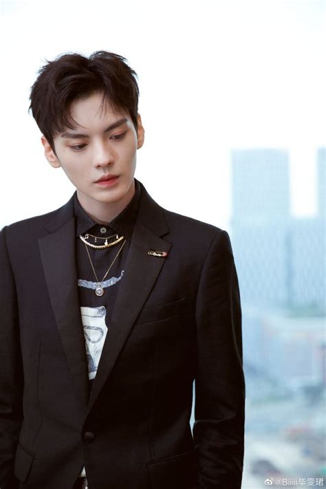 Pin By Montoq18 On Bi Wen Jun Actors Celebrities Fashion