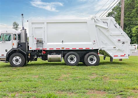 Fast Rear Load Garbage Trucks Big Capacity Rearloaders Powertrak