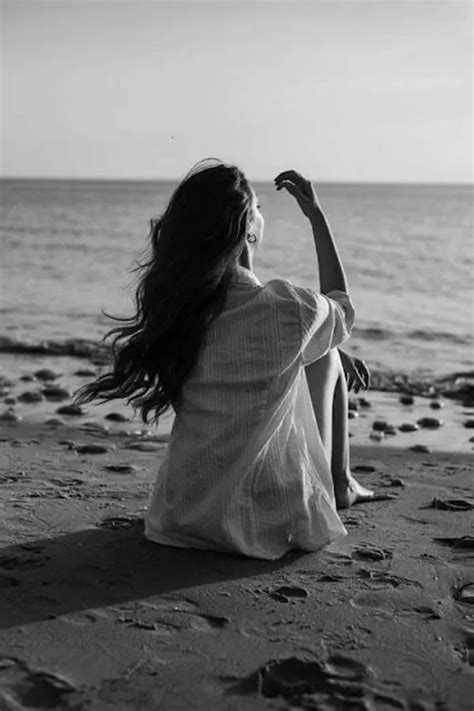 جدیدترین پروفایل غمگین دخترانه شیک احساساتو نشون بده😢