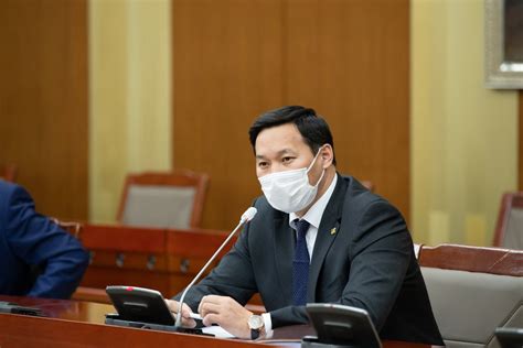 Эрүүл мэндийн сайд асан Т Мөнхсайхан МСБХ ны дэд ерөнхийлөгч боллоо