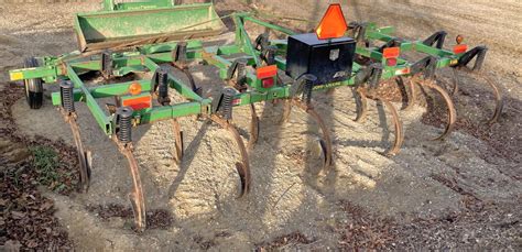 John Deere 610 Tillage Chisel Plows For Sale Tractor Zoom John Deere 610 Tillage Chisel Plows For Sale Tractor Zoom