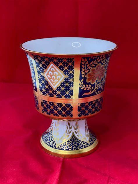 Caverswall Romany Imari Pattern Goblet 22ct Gold 722 Station