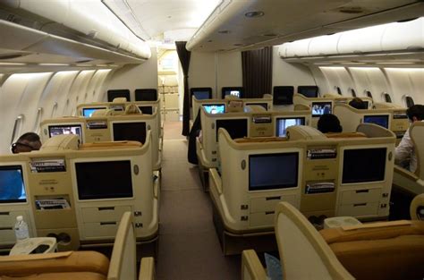 Review Singapore Airlines Business Class A330 3 Singapore Malé