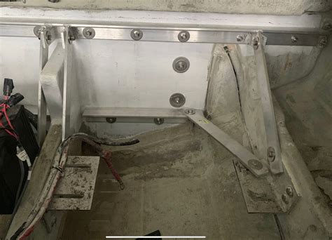 33 Outlaw Outboard Conversion With Bracket Page 3