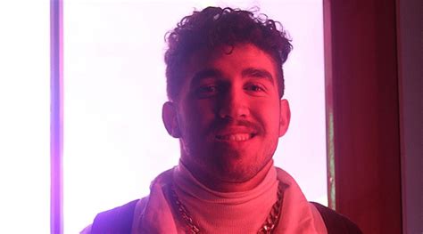 Feature Newtracks New Artist Sam V Nz Musician