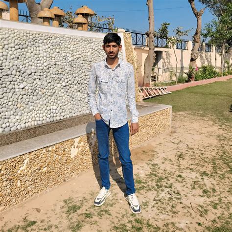 Rishu Yadav Rishuydv007 • Instagram Photos And Videos