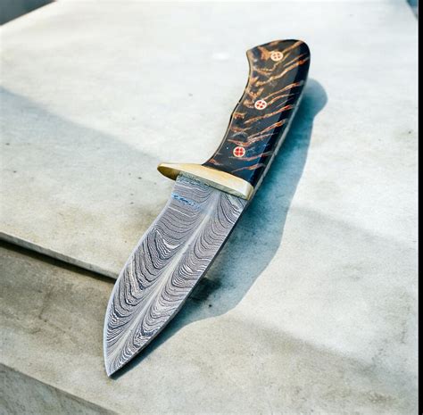 Premium Damascus Steel Hunting Knife Pine Cone Handle Brass Guard