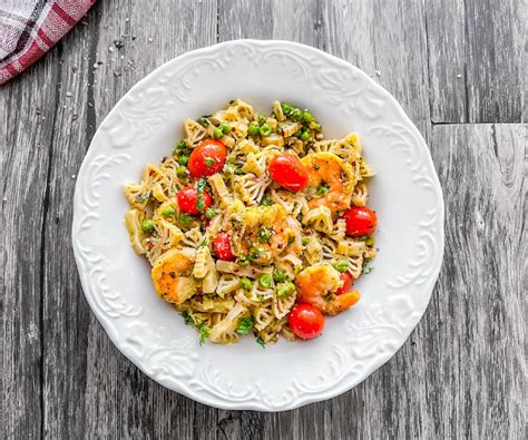 Easy Healthy Pesto Shrimp Pasta Video Recipe
