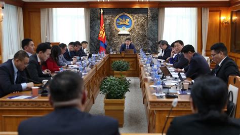 Төрийн нийтлэг үйлчилгээний албан хаагчдын үндсэн цалингийн доод хэмжээ ирэх онд 8 хувь