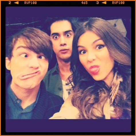 Fans De Fans De Victoria Justice Y Drake Bell 33