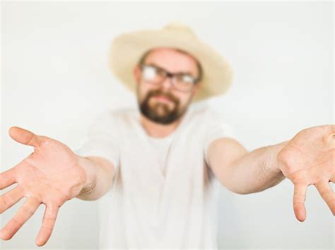 Якщо ви помічаєте ці 7 рис у поведінці чоловіка йому не можна довіряти