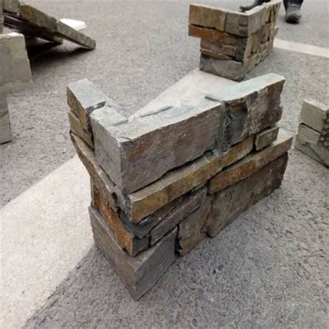 Rusty Slate Corner Cladding Durability And Elegance