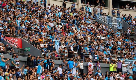 La Hinchada Albiceleste Celebra Su Día Recordando Una Jornada Histórica