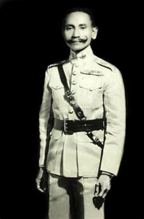 พระภูทราวดี ขุนพันธ์ จัดสร้าง จากหัวว่านป่า 400 ชนิด เนื้อสมเด็จโต เกจิดัง