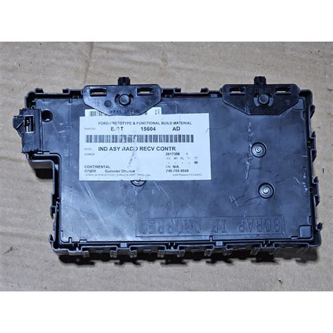 Lincoln Mkc Body Control Module Fuse Relay Box Bcm 2016 Ej7t 15604 Ae