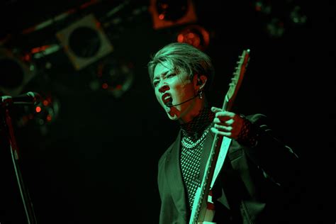 Miyavi、異なる魅力を発揮した驚きの2日間 挑戦欲を爆発させたデビュー20周年追加公演 Real Sound｜リアルサウンド
