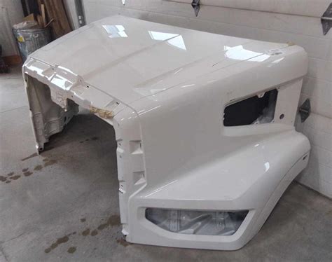 Western Star 47x Sba Hood Pre Clean Fend Ext Oem Take Off U2522 A