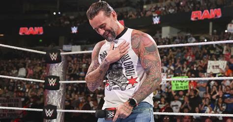 Cm Punk Sorprende Il Pubblico Al Madison Square Garden Durante L