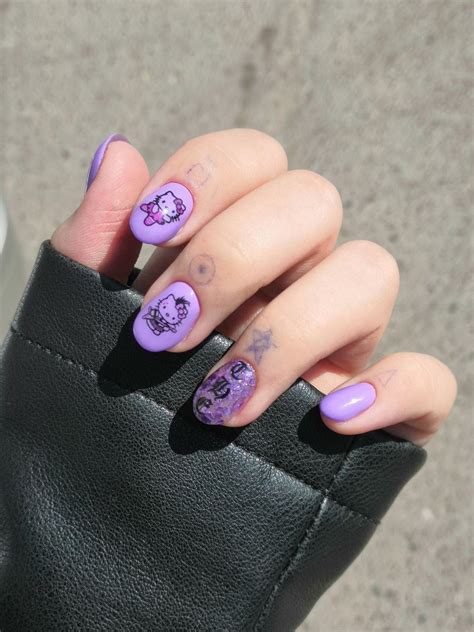 Ногти с Hello Kitty Дизайнерские ногти Ногти кендалл дженнер