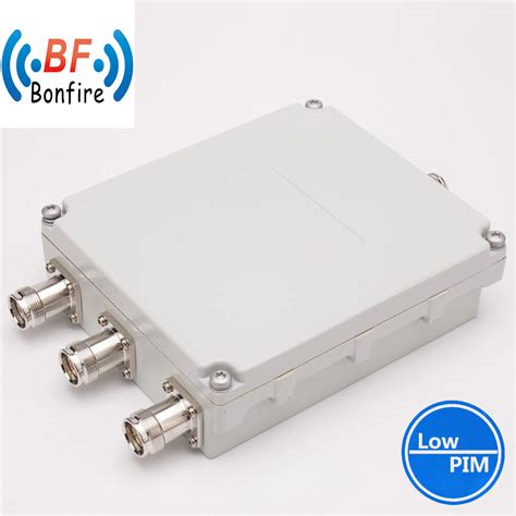 Rf Passive Triplexer Combiner 234 Way Low Pim Combiner 698 960and1710 2170and2300 2700mhz