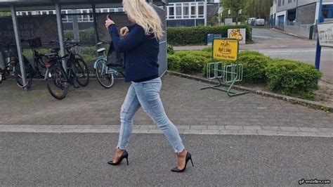 Secretly Observe Tights Feet In The Shoe Store Wmv 1280 X 720 Helenas