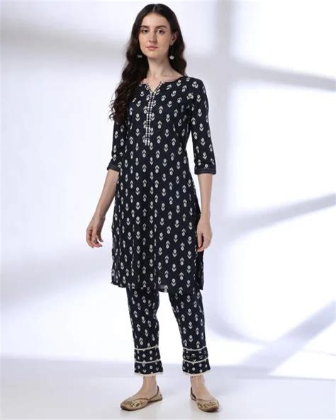 Buy Women Floral Print Straight Kurta And Pants Set Online At Best Prices