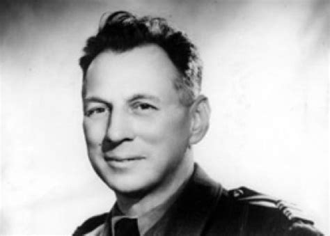 Adrien Conus Du Chasseur De Brousse à La France Libre