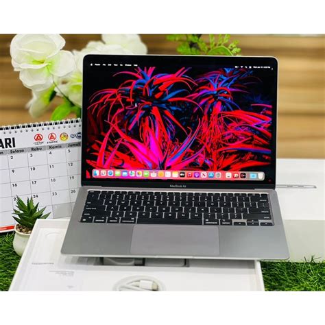 Jual Macbook Air 13 Inc Chip Apple M1 Ram 8Gb Ssd 256Gb Shopee Indonesia