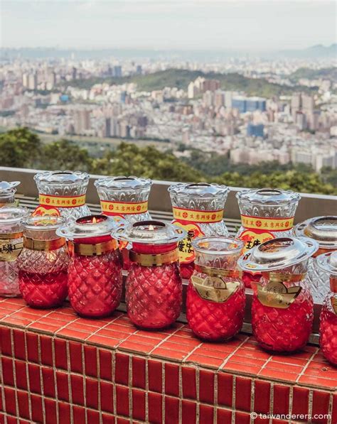 Maokong Take The Gondola To Taipeis Tea Fields Guide Taiwanderers