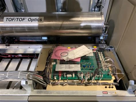 Applied Biosystems Model 4700 Proteomics Analyzer For Sale