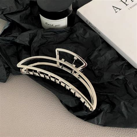 Заколка крабік для волосся крабик — цена 120 грн в каталоге Заколки Купить товары для красоты и