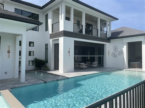 Bug Screens Retractable Exterior Screen Systems Bug Screens Retractable Exterior Screen Systems