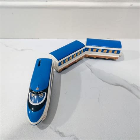 รถไฟชักกิงตัน Chuggington จากโทมี่ Plarail ของแท้มือสองจากญี่ปุ่น รถไฟใส่ถ่าน สภาพดี Shopee