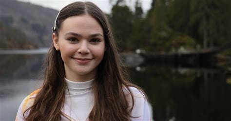 Laura 20 Besvimte Så Startet Marerittet