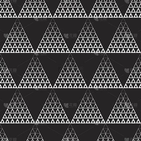 无缝抽象几何半色调黑白三角形图案。