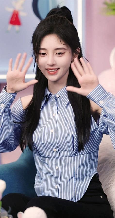 Pin By Michaeljsimurd On Ju Jing Yi Jingyi Striped Top Womens Top Striped