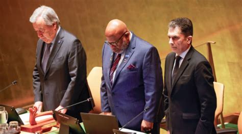 Ираны Ерөнхийлөгч асанд хүндэтгэл үзүүлсэн нь шүүмжлэл дагуулжээ Мэдээ мэдээлэл Монголын