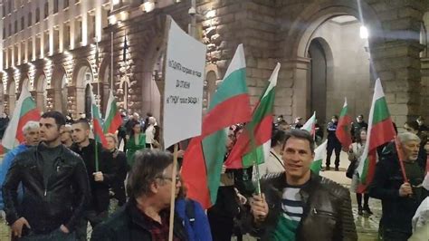 Павел Стоименов на протест в триъгълника на властта в гр София Youtube
