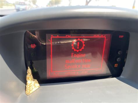 ฟอร์ดเฟียสต้า คลับ Ford Fiesta Club สอบถามหน่อยค่ะ ขึ้นแบบนี้เกิดจากอะไร ช่วยแนะนำบอกหน