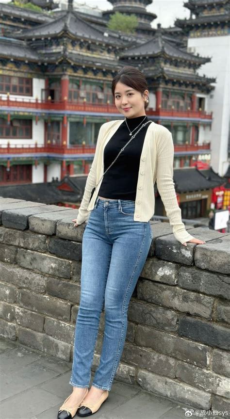 Trousers에 있는 Huy Tùng Lê님의 핀 여성 운동복 여성 패션 거리 패션