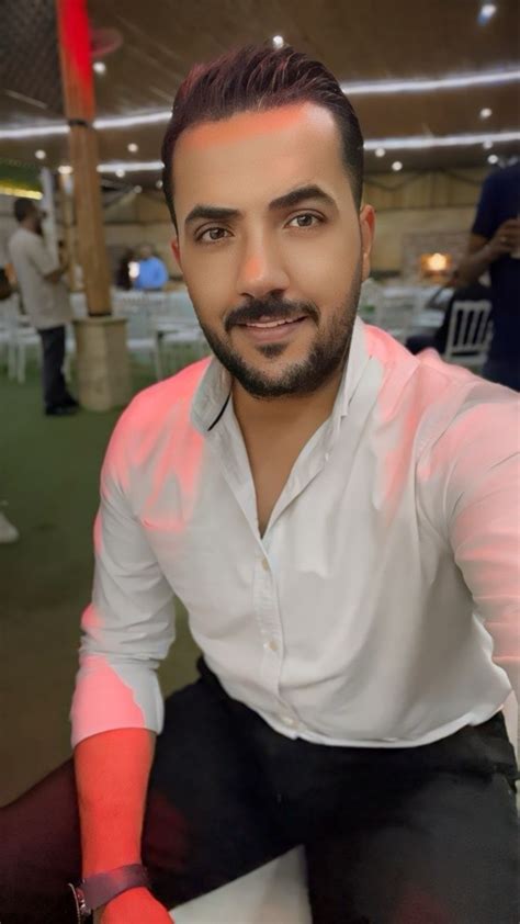 إزرعْ جميلاً ولو فِي غَيرِ مَوضِعهِ فَــلا يَضيـعُ جَميــلٌ أينَمــا زُرِع