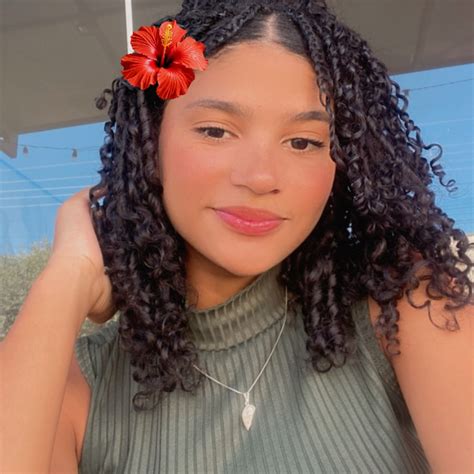 Nivia Rodrigues Niviarodrigues33 • Instagram Photos And Videos