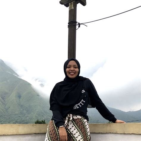 Isra Ibrahim Lecturer Magister Manajemen Research Profile