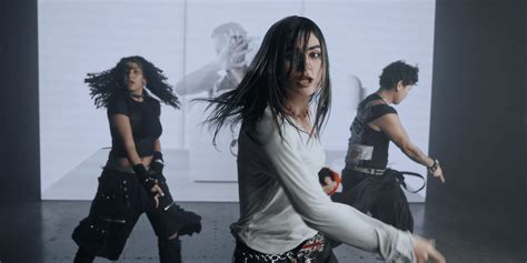 Underscores Shares Video For New Song Do It” Watch Pitchfork