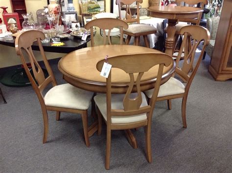 42 Inch Round Dining Table With Chairs